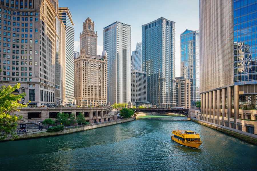 Chicago Midway Airport Shuttle & Car Service | Karmel Connect